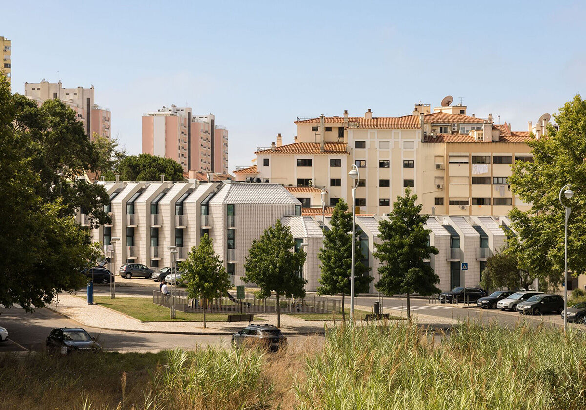 Schuppentanz in Lissabon / Studierendenwohnheim von andre kong studio ...